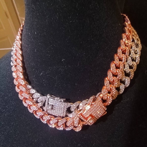 Accessories | The Icy Set Two 18 Highend Prototypes Wholesale Prices ...